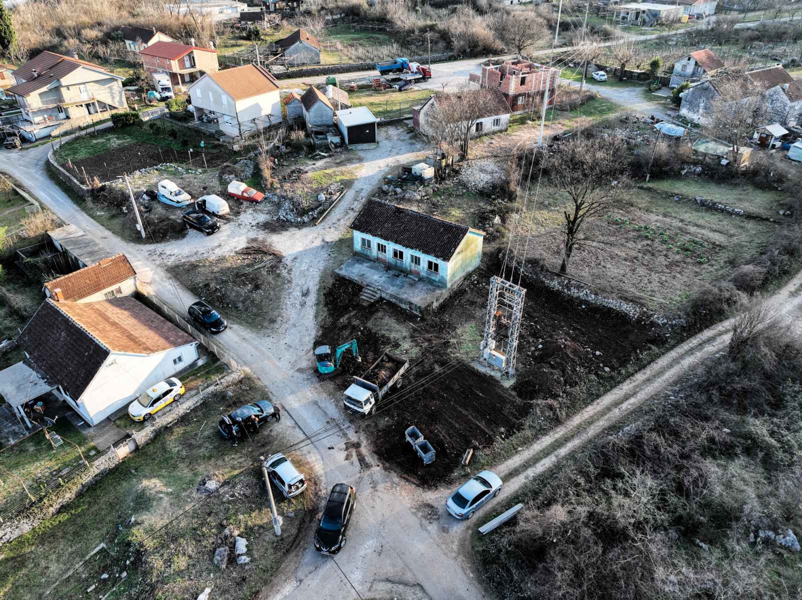 Uređenje Doma na Glavici: Preko 40 mještana prisustvovalo akciji ...