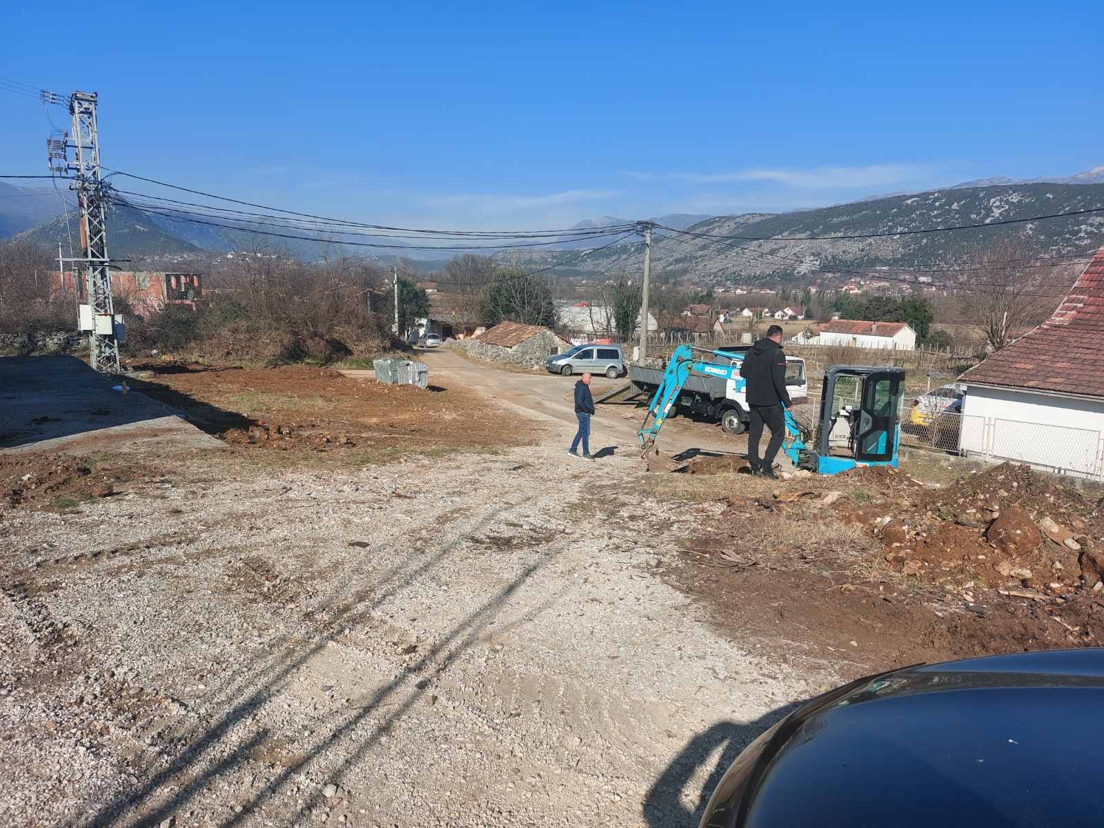 MZ Danilovgrad II nastavila sa uređenjem okoline Doma na Glavici ...